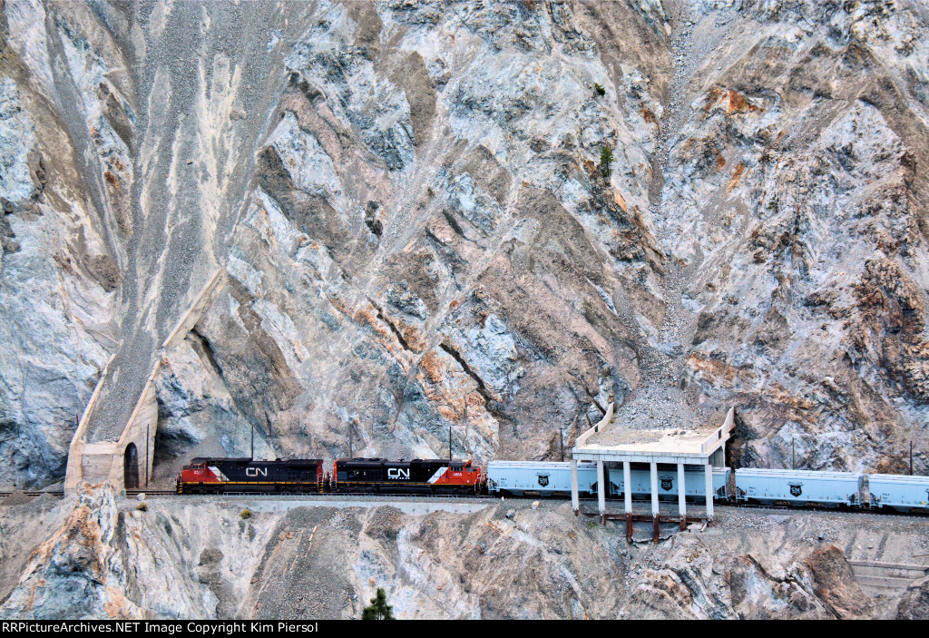 CN 2557 WB CN Ashcroft Sub